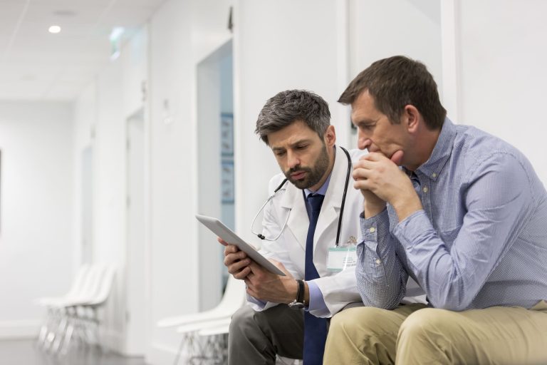 Bevacizumab: uses, effectiveness, side effects and recommendations for ...